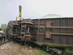 BREAKING: Three Dead as Warri–Itakpe Train Derails in Agbor - THE NETWORK